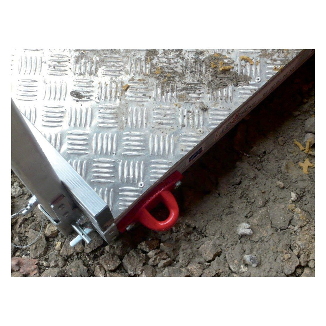 Secure platform for access on excavations and trenches - Bespoke ...