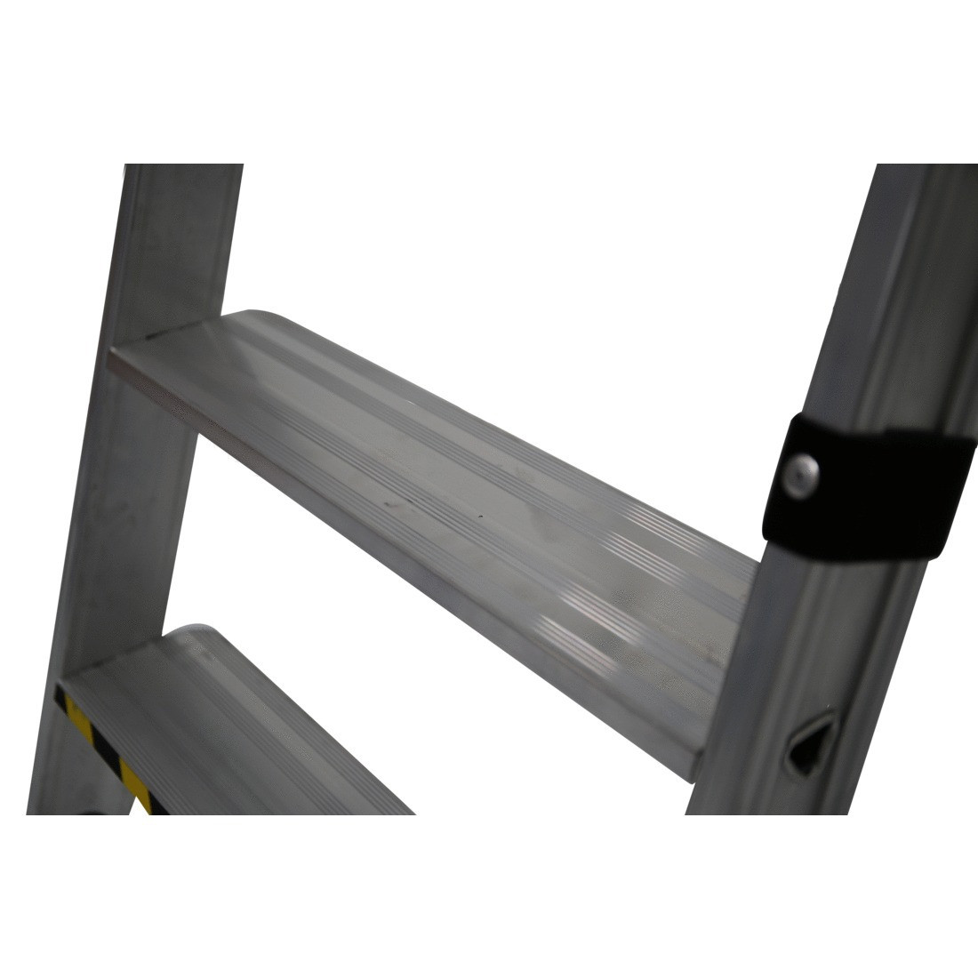 LTC truck access ladder - Truck ladders : Echelle Canada